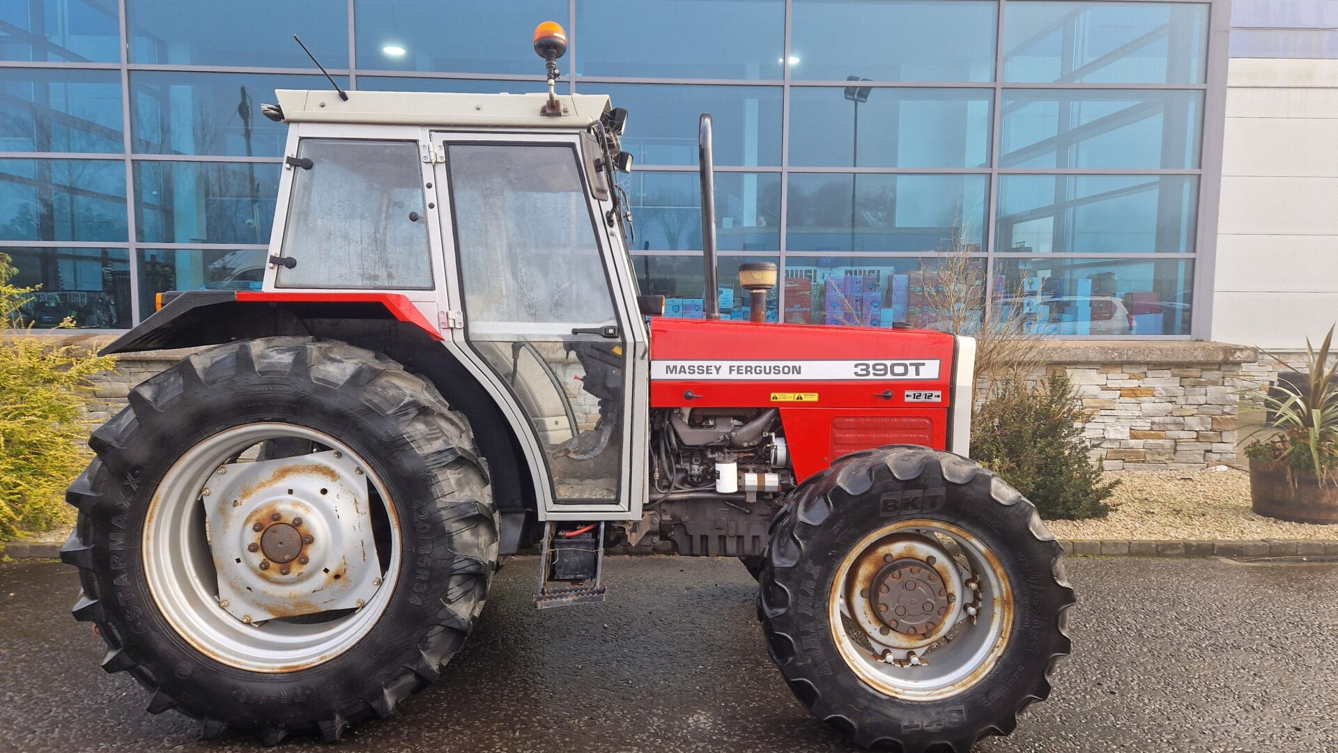 1994 Massey Ferguson 390T - Earthxtract Commercial Ltd