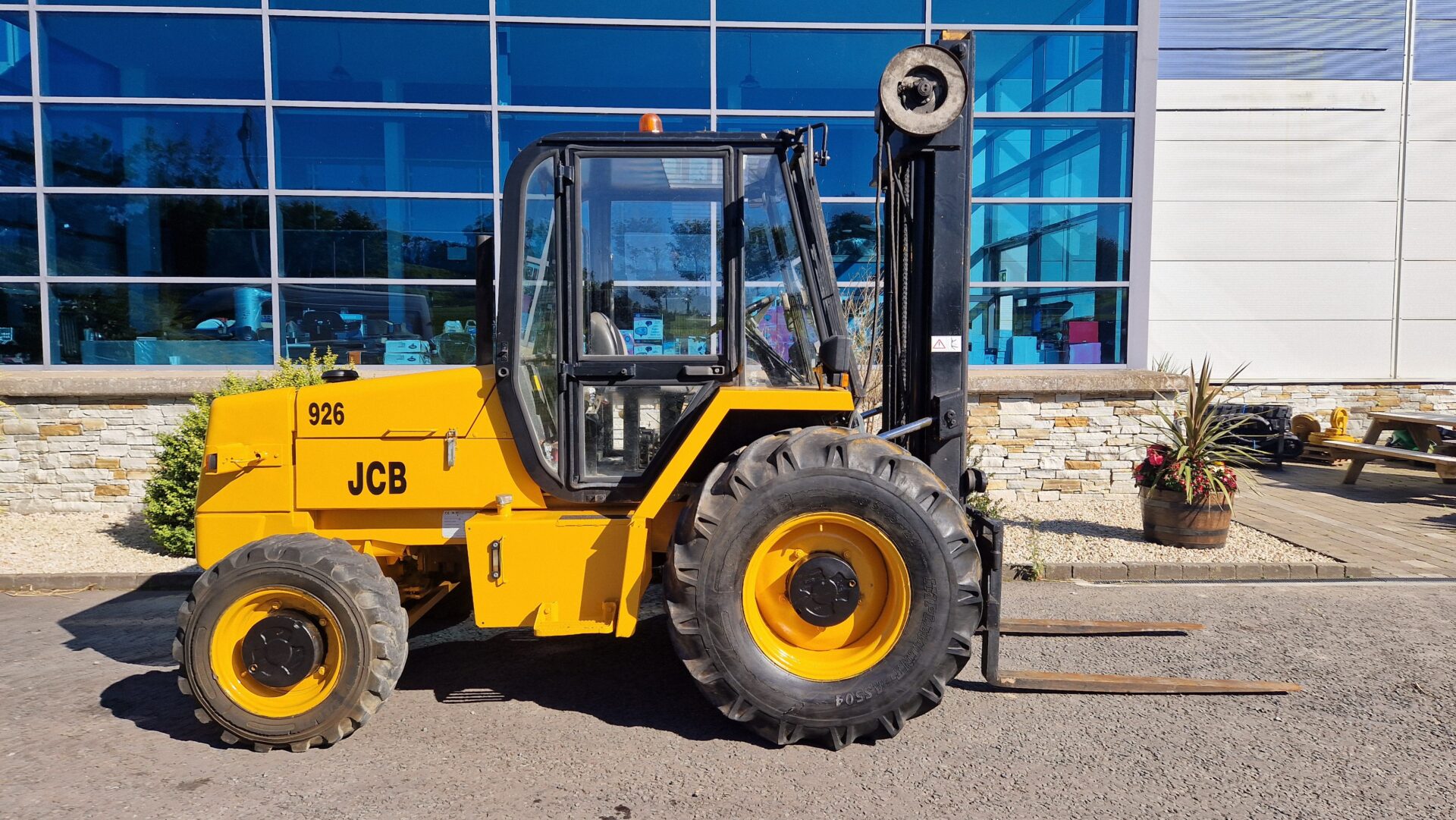 JCB 926 RTFL 4x4 - Earthxtract Commercial Ltd