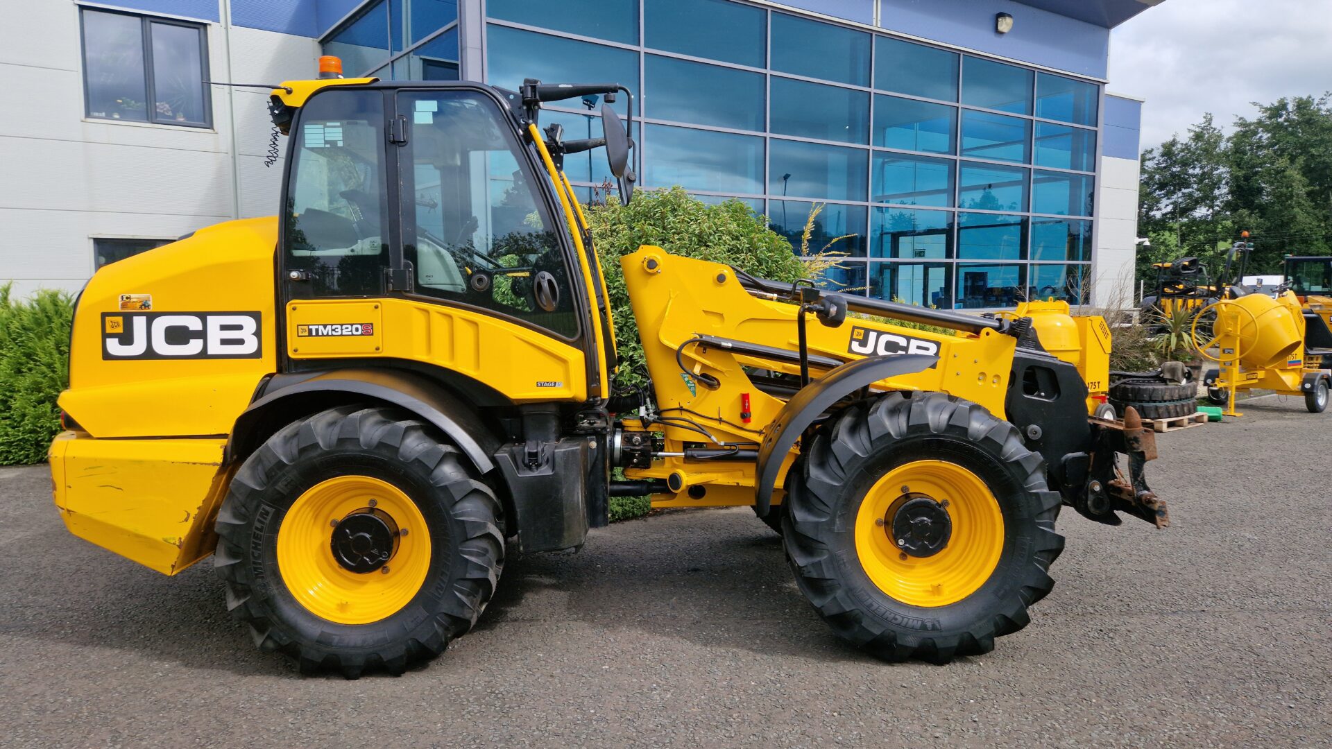 2023 JCB TM320S - Earthxtract Commercial Ltd